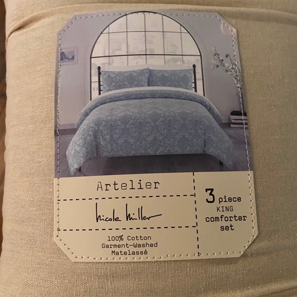 Artelier Nicole Miller Bedding